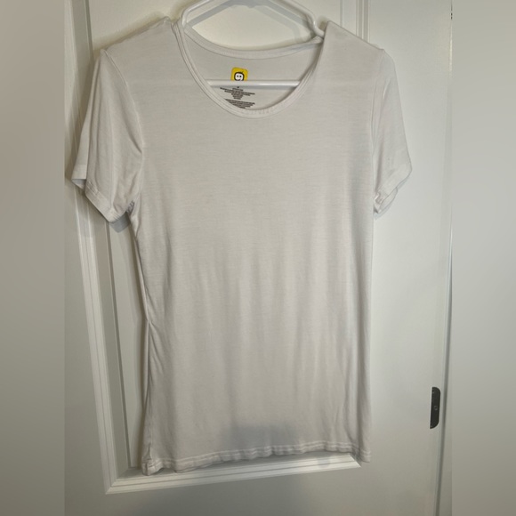 Tops | Basic White Tee To Be Worn Under Scrubs Size Small | Poshmark